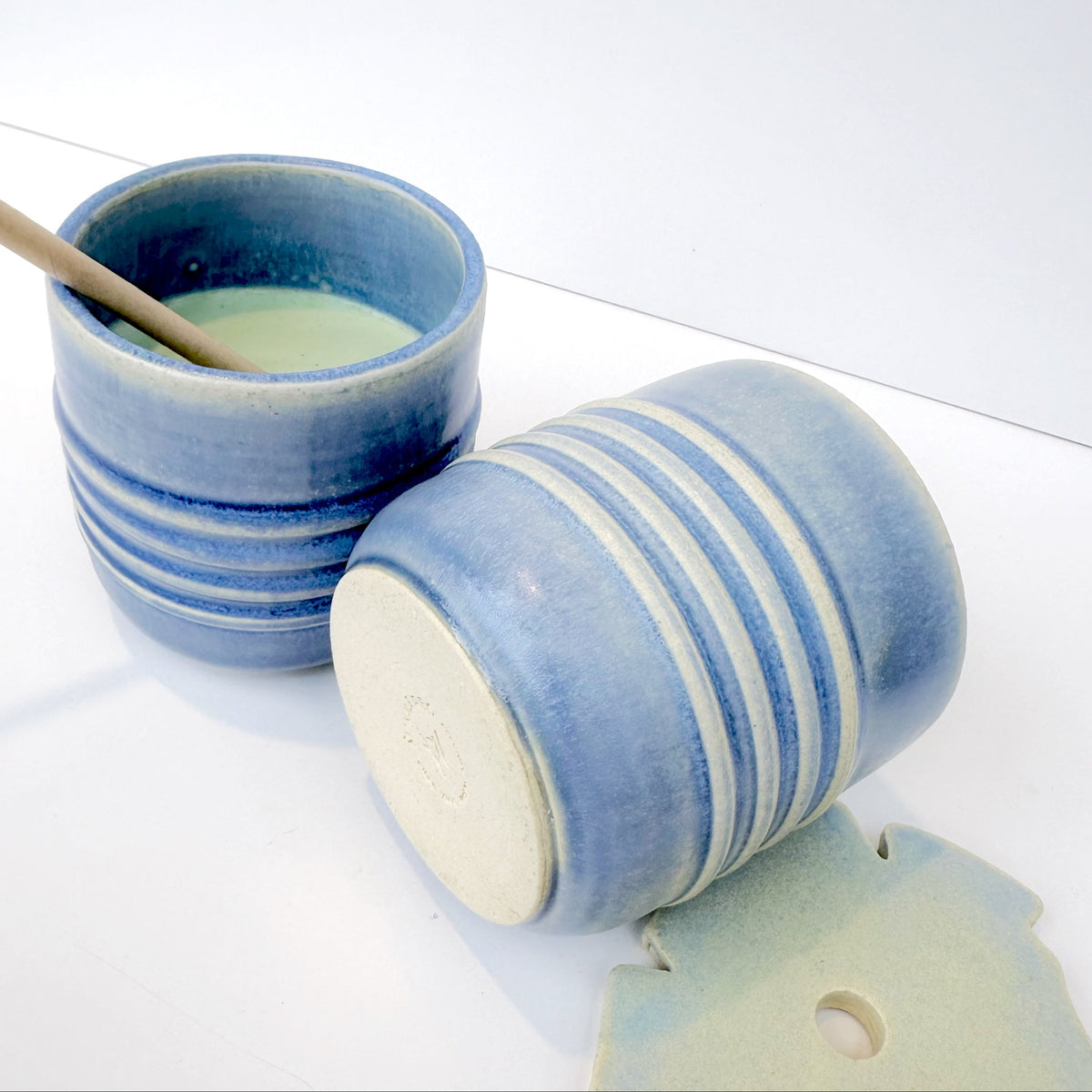 HUNNY "VASO" Blue (cup+flower lid)– Mikkarbo